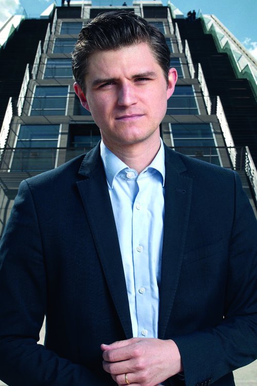 Julien Backhaus - Autorenprofil - Münchner Verlagsgruppe