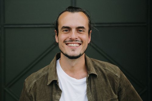 Chris Bloom - Autorenprofil - Münchner Verlagsgruppe