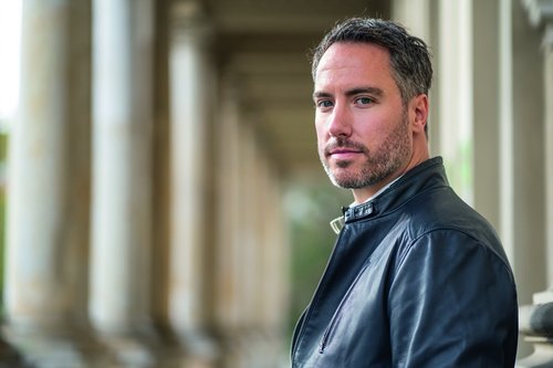 Robert R. Bukvić - Autorenprofil - Münchner Verlagsgruppe