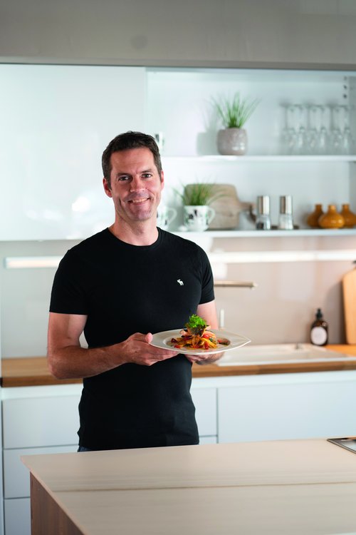 Thomas Dippel - Autorenprofil - Münchner Verlagsgruppe