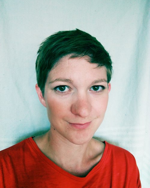 Poppy O´Neill - Autorenprofil - Münchner Verlagsgruppe